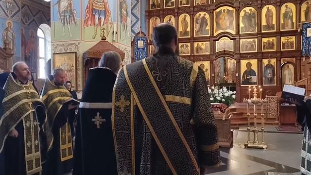 КАНОН О РАСПЯТИИ ГОСПОДНЕМ И НА ПЛАЧ ПРЕСВЯТОЙ БОГОРОДИЦЫ: ХОР ИВЕРСКОГО МОНАСТЫРЯ