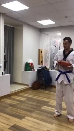 это дебильный пранк и нам все равно что вы о нас подумаете