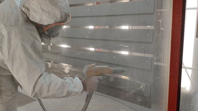 Порошковая покраска ламелей лазерного станка
