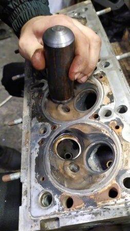 Замена седла... #motivation #mechanic #cars #engine #valve #car