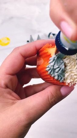 Buttercream Cat Cupcakes