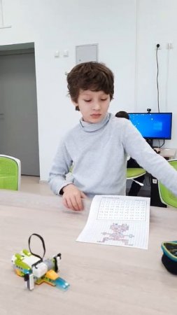 27.12.2022 Булат на робототехнике в лицее