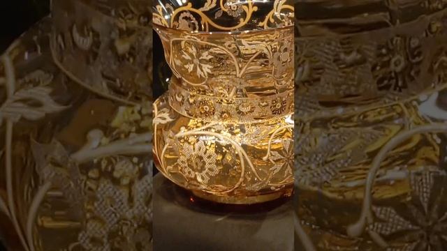 Ваза со стилизованным растительным декором. Начало 1880-х. Нанси. Эмиль Галле.