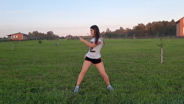 Танцы на природе💃