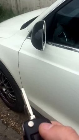 Audi Q3 до оснащение складными зеркалами