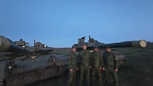 Наши Мужчины из стали на фоне передают привет и поздравляют со светлой Пасхой жителей м.о. Истра!