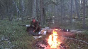 ОХОТА В ТАЙГЕ НА ГЛУХАРЯ НА ТОКУ ИЗБА ТАЕЖНЫЙ БЫТ