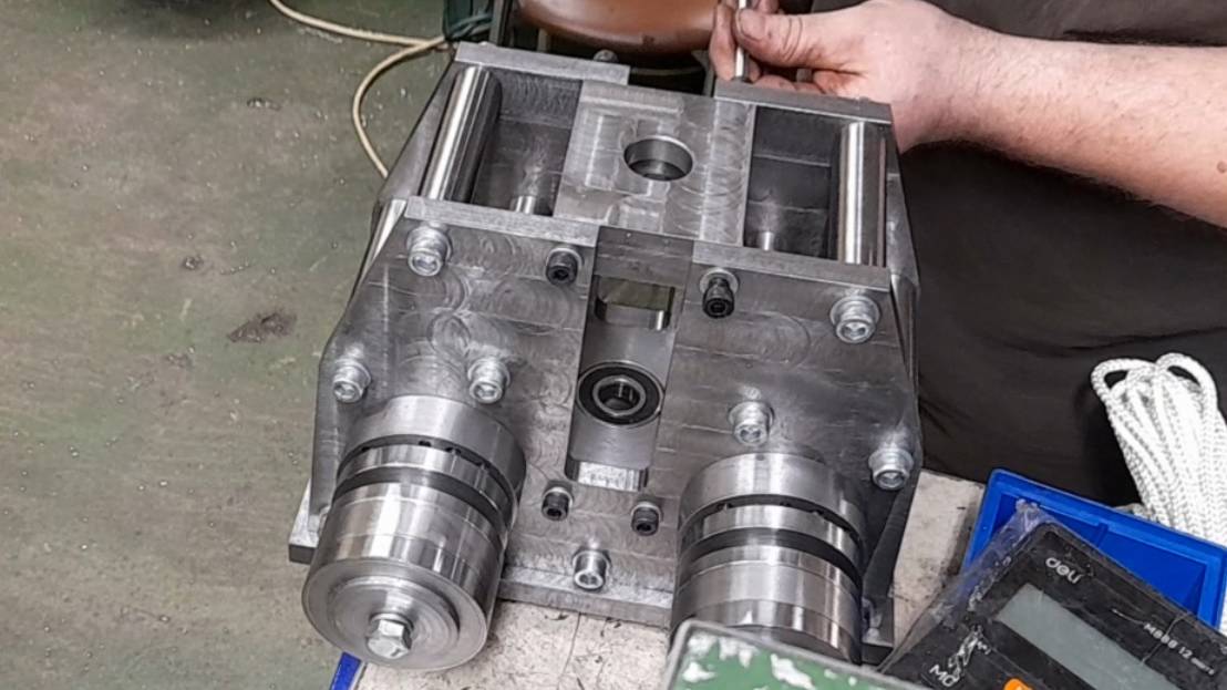 Трубогиб своими руками 3 часть ( Ролики, винт, опоры винта)