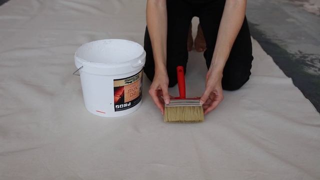 07. Priming with PVA glue
