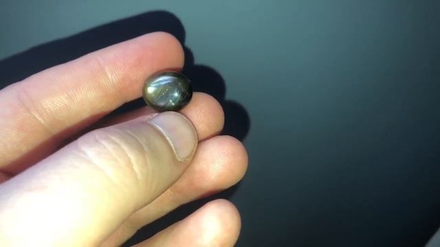 Сапфир звёздчатый, золотисто- чёрный 16,75кт №187