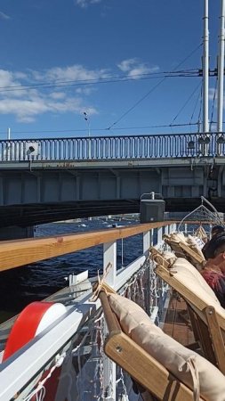 Водная прогулка по Неве в Санкт-Петербурге