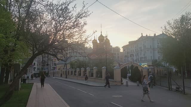 Около метро "Смоленская" / Москва / видео 4К