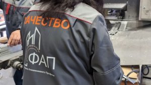 Одновременная нарезка алюминиевого профиля в размер и сверление в нем отверстий