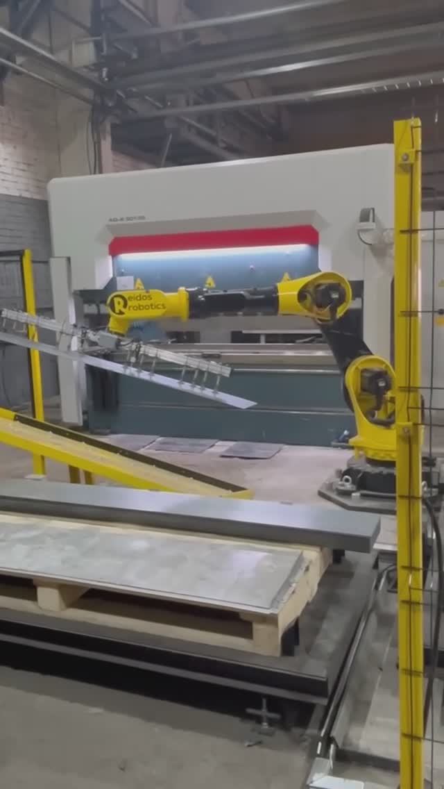 Авто режим робота на листогибном прессе, скорость 100%