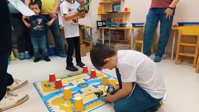 Турнир роботов 23 - защита башен-1