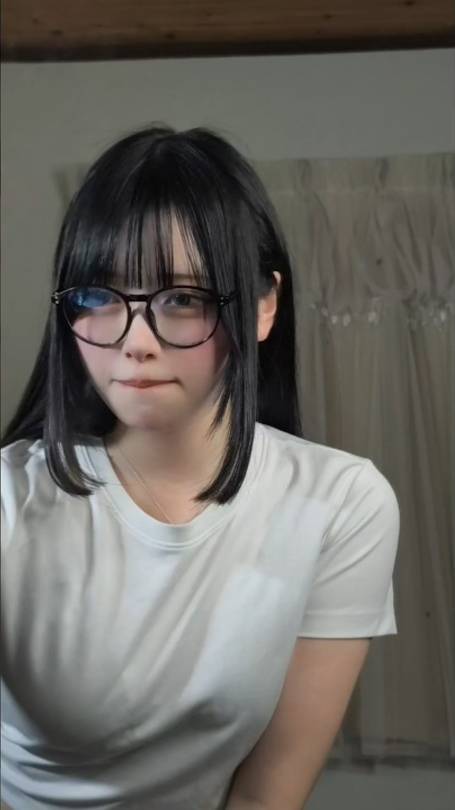 Милая азиатка танцует  #Anime #Азиатка #Asian #Танцы