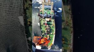 Эвакуация с судна в Охотском море