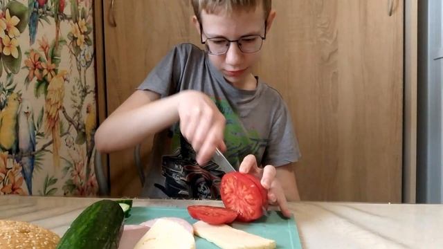 Готовлю бургер по своему рецепту