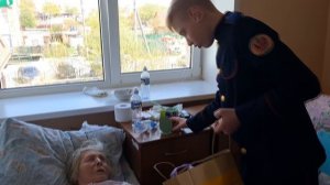 Пациентов больницы поздравляют с Пасхой
