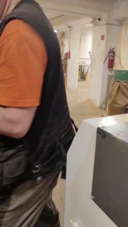 Строгание доски на рейсмусовом станке TH 630 A