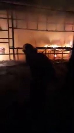 Появилось видео пожара, минувшей ночью произошедшего в Бишкеке