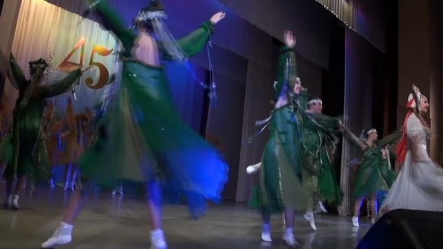 ТАНЦУЕТ МАРГАРИТА БАРСУКОВА И АНСАМБЛЬ"ЛАКОМКИ"Эпизод 04