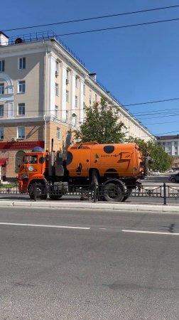 Подметально-вакуумная техника Меркатор на улицах Калуги