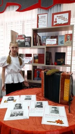 «Память» Т. Белозёрова читает Е. Рунковская (с. Пушкино)