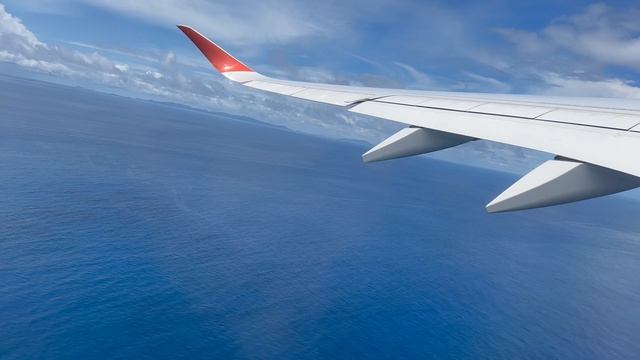 Яркий взлет с острова Маэ на борту Аэрофлота 
AFL245, SEZ-SVO, RA-73155 (Airbus A350-900)