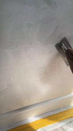 Покрытие, которое выглядит как ткань, но держится, как камень.