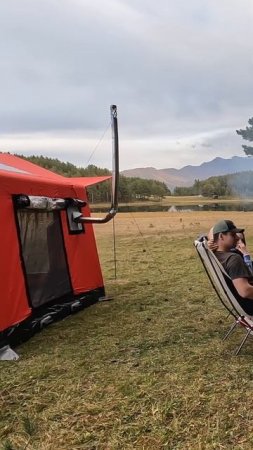 Осенний кемпинг с теплой печью-камин #shorts  #camping