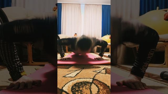 100 отжиманий