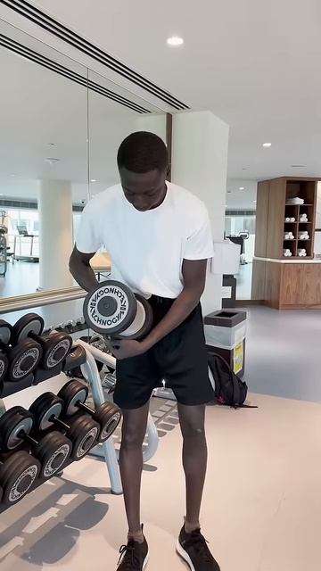 I know how this challenge works. But I wanted to do in the “khaby way”#learnfromkhaby  #comic