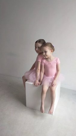 Алиса и Милана, маленькие дочки 🥰