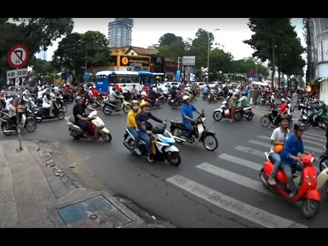 Хаос и порядок Сайгона.. Вьетнам  декабрь 2018