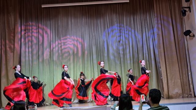 Испанский танец