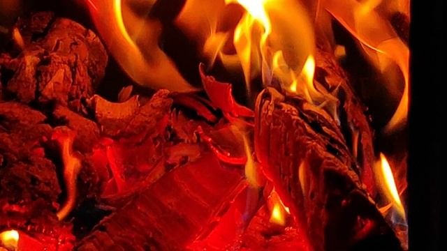 Огонь в печи