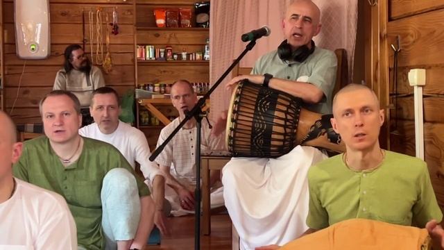 Калинди Прия д.д. и Атмарама дас - Киртан День (20.04.2025 г.Набережные Челны)