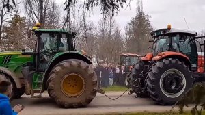 Битва тракторов или какой трактор одержит победу при равных л.с.? Кто мощнее? 🧐 #трактор #сельхоз