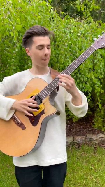 Marcin plays ＂Just The Two of Us＂ in a garden (Clip)