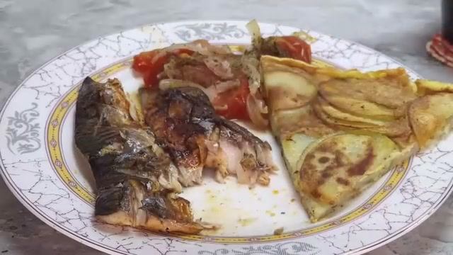 Запеченная скумбрия с овощами - вкуснее лосося