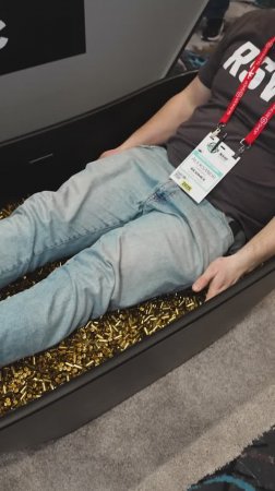 Стрелок в ванне! Релакс владельца оружия!