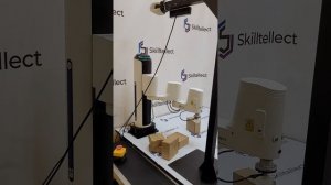 Скиллтеллект - сортировка коробок с помощью SCARA‑робота и нейросети