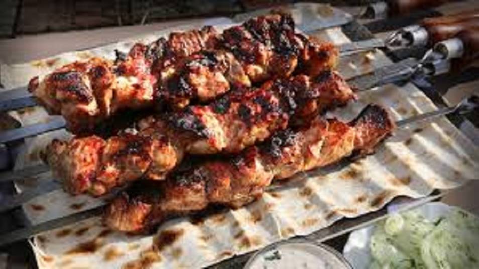 БЕЗУМНЫЙ ШАШЛЫК ПОКОРЯЛ МИЛЛИОНЫ. СОЧНЫЙ И НЕЖНЫЙ