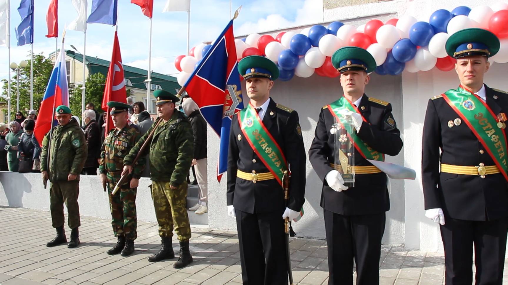 ЮнАрмейцы равнение на пограничную "Эстафета ПОБЕДЫ-80"