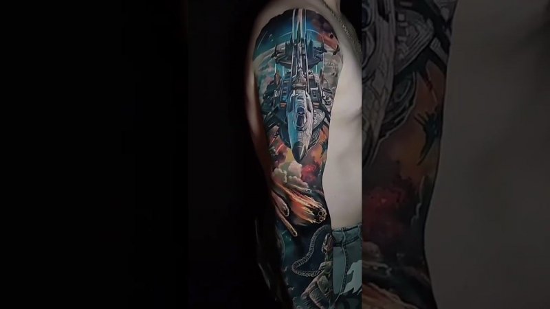 Яркий рукав в процессе от мастера Алексея Глобуса #tattoo #tattooart #tattoodesigns #татуировка