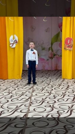 Стихотворение Михаила Владимова «Ещё тогда нас не было на свете…»
