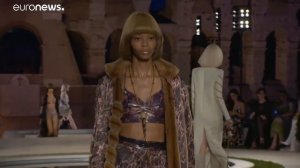 Fendi : посвящение Лагерфельду