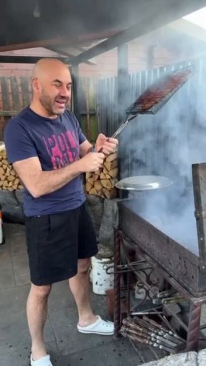Кто вам дом построит?)