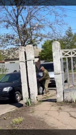 Добровольцам в подарок бесплатный чёрный пакет.